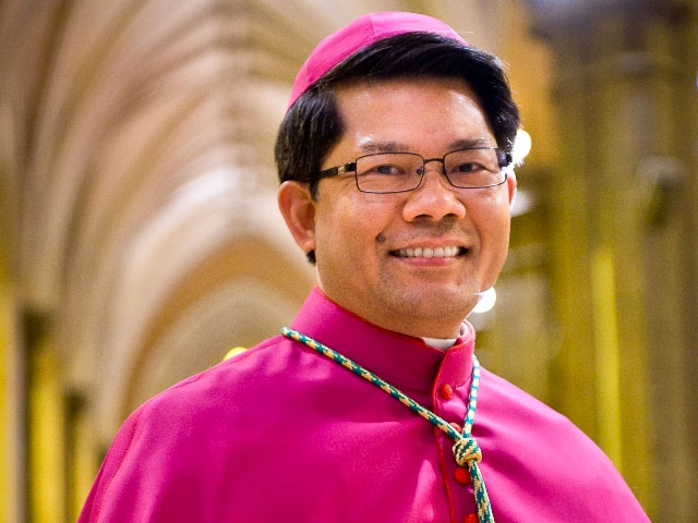 Bishop Vincent Long installed as the fourth Bishop of Parramatta ...